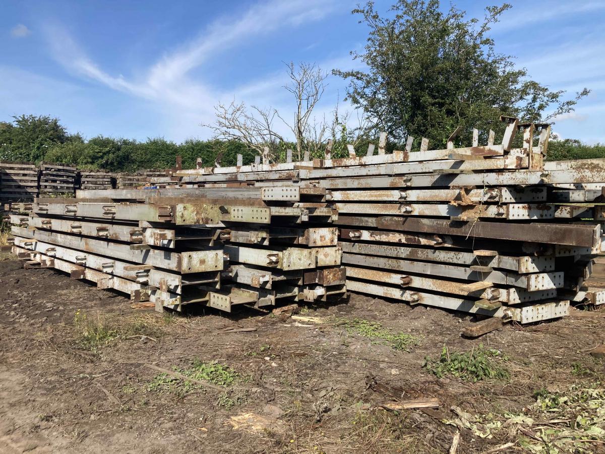 240 ft x 80 ft x 29 ft - (73.2m x 24.4m x 8.8m) | Used Steel Building ...